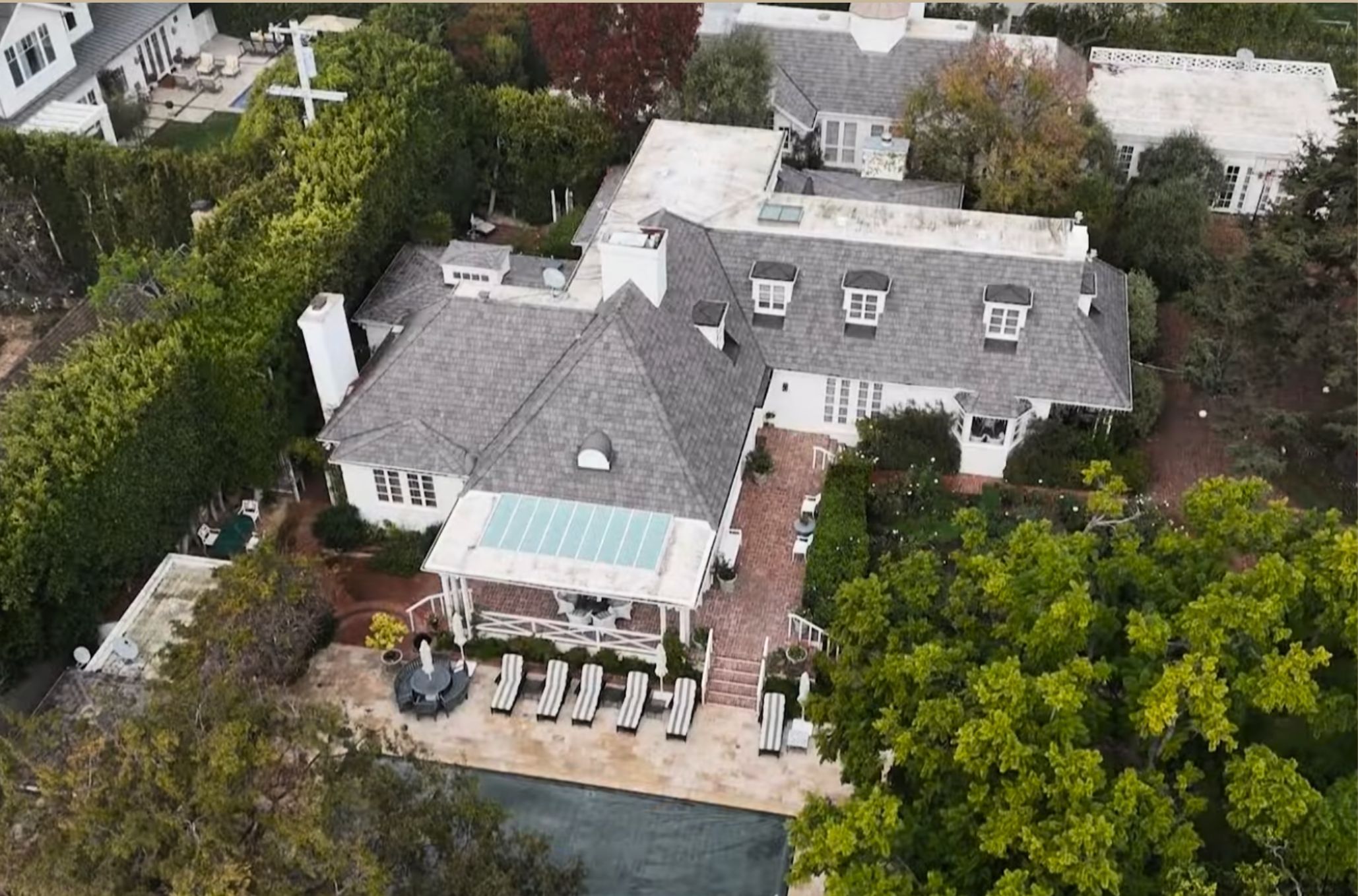 Ποιοι celebrities έχουν σπίτι στο Brentwood, την πιο περιζήτητη και ...